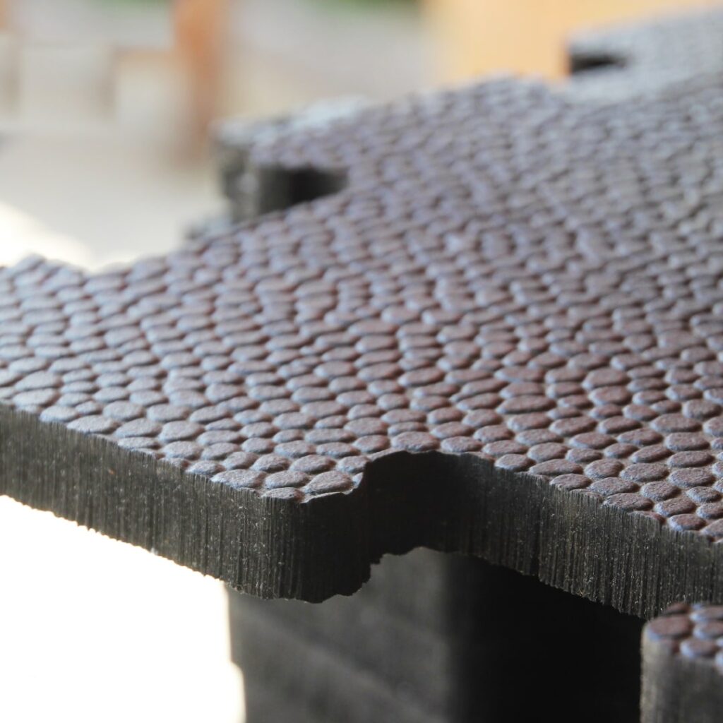 Interlocking mat sets - Intershape Ltd